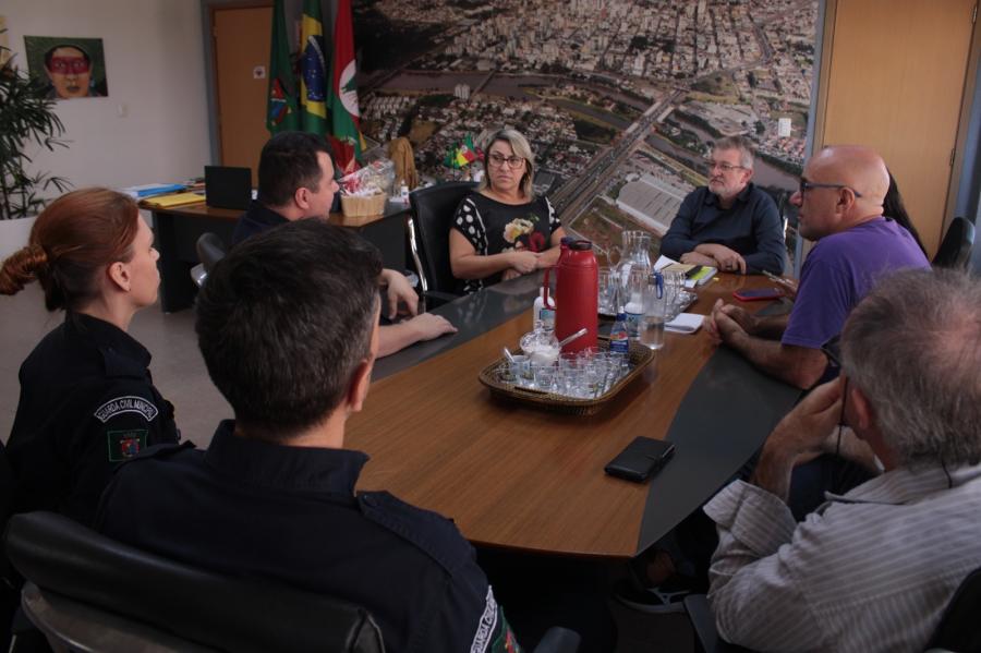 Prefeito Vanazzi recebe integrantes da Efag - Prefeitura Municipal de ...